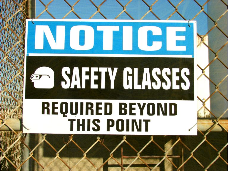 The Best Ways to Reduce Eye Injuries in the Workplace | Eye Care of ...